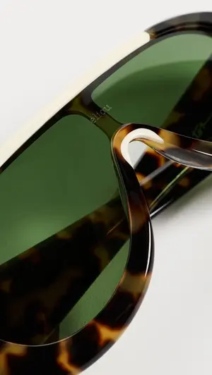 Éliou Navigator Sunglasses - Tortoise
