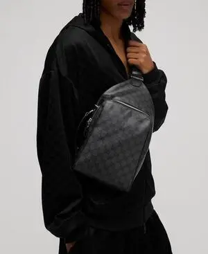 Gucci Essence Classic Sling Bag