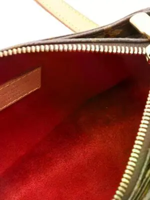 LOUIS VUITTON 2004 Viva Cité Monogram Shoulder Bag
