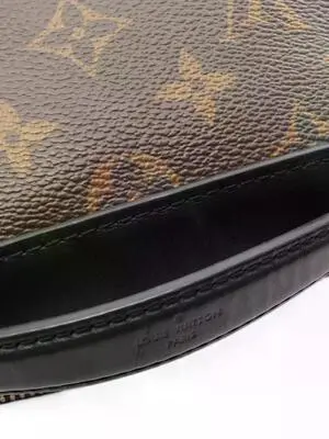 LOUIS VUITTON 2019 Saintonge Monogram Crossbody Bag