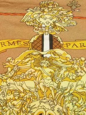 Hermès La Réale Triangle Scarf