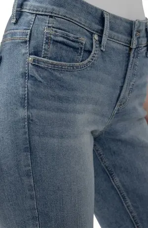 SILVER JEANS CO. Elyse Bootcut Jeans