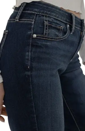 SILVER JEANS CO. Elyse Classic Straight Leg Jeans