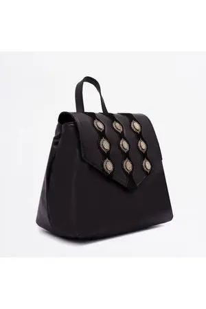 CLARA BARCELO A Story Bag