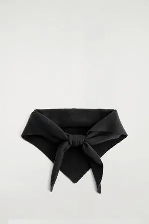 Cos Pure Cashmere Triangle Scarf - Black