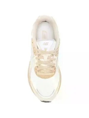NEW BALANCE Panelled Low-top Sneakers