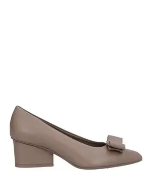 FERRAGAMO Pumps Taupe Size Leather