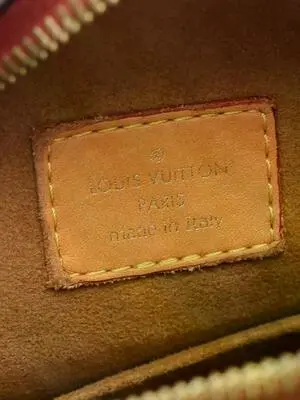 LOUIS VUITTON 2000-2026 Monogram Boite Chapeaux Souple Mm Crossbody Bag