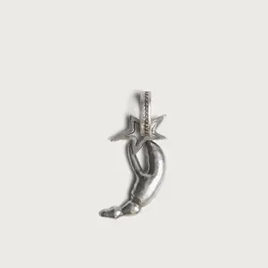TWOJEYS X Peggy Gou Claw Charm