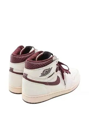 Nike 2010s Air Jordan 1 Retro High Og Sp Sneakers