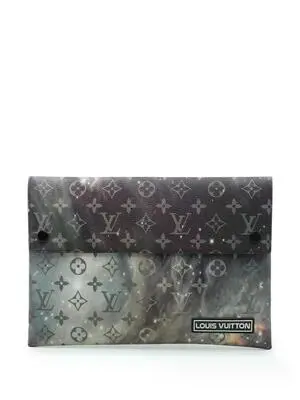 LOUIS VUITTON 2018 Monogram Galaxy Pochette Voyage Mm Clutch Bag - Black