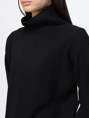 Soft Goat Sweatshirt - Black
