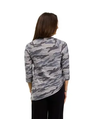 24SEVEN COMFORT APPAREL Basic Soft Stretch Three Quarter Sleeve Top