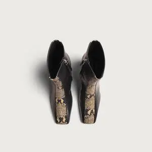 AeydĒ Billie Square Toe Heel Ankle Boots