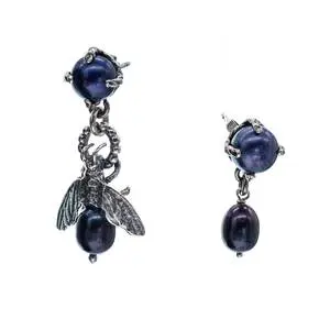 GEM KINGDOM Black Pearl Bee My Honey Earrings Silver