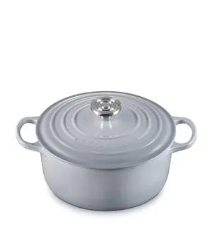 LE CREUSET Cast Iron Round Casserole Dish