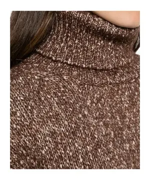 BASERANGE Long-sleeved Sweater