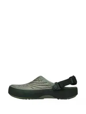 CROCS Classic Elevated Quilted Clogs
