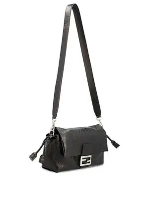 Fendi Baguette Soft Md Vit.jamie