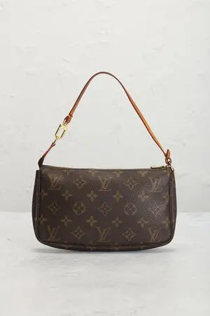 LOUIS VUITTON Monogram Pochette Accessoires Shoulder Bag
