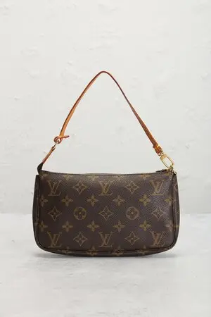 LOUIS VUITTON Monogram Pochette Accessoires Shoulder Bag