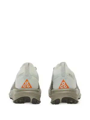 Nike Pegasus Trail Gore-tex Sneakers