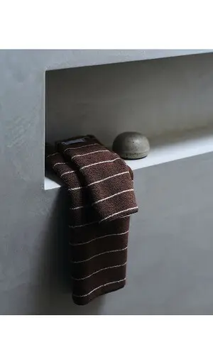 HOMMEY Face Towel In Brown