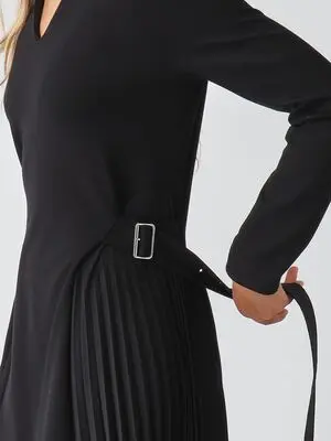 MEIMEIJ Pleated Viscose A-line Midi Dress With V-neck
