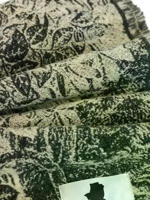 THE EROSE Jacquard Fringe-trim Throw