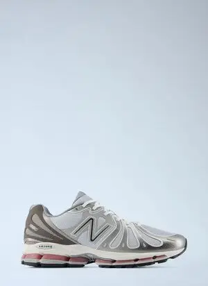 NEW BALANCE Abzorb 1890 Sneakers - Silver