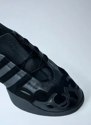 Y3 Regu 2002 Sneakers