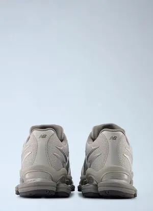 NEW BALANCE Abzorb 2000 Sneakers
