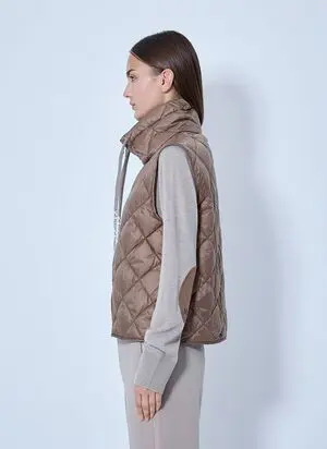 Max Mara Quilted Gilet With High Neck - Camel