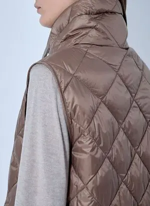 Max Mara Quilted Gilet With High Neck - Camel