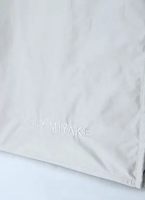 Issey Miyake Crumplable Tote Bag - Light Grey