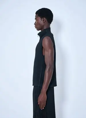 Issey Miyake Sleeveless Ribbed Gilet