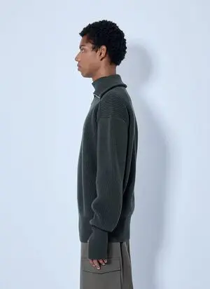 RIER Ribbed High Neck Sweatshirt