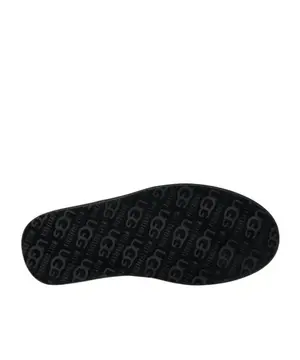 UGG All Gender Hotel Chavarria Slipper