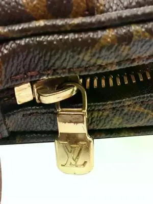 LOUIS VUITTON 2009 Monogram Trotteur Beaubourg Crossbody Bag