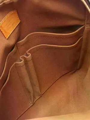 LOUIS VUITTON 2009 Monogram Trotteur Beaubourg Crossbody Bag