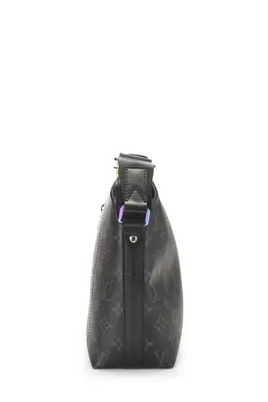 LOUIS VUITTON Fragment X Monogram Eclipse Messenger