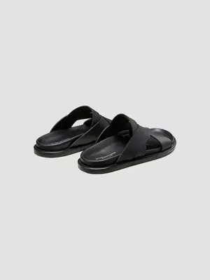 STUART WEITZMAN Berkley Crisscross Leather Sandals