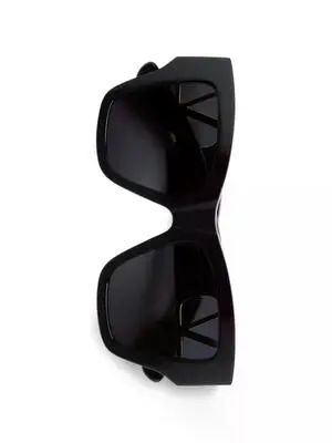 Valentino Garavani Vlogo-plaque Oversized Cat-eye Sunglasses