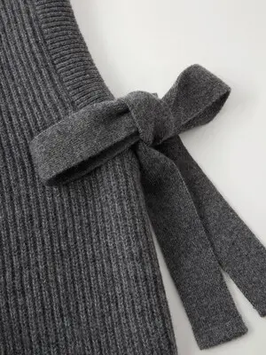 Brunello Cucinelli Drawstring Ribbed Cashmere Snood