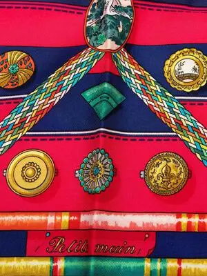 Hermès 1980-2000 Petite Main Silk Scarf 90 Scarves