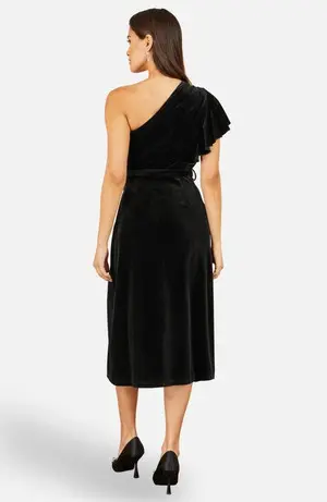 YUMI Velvet One Shoulder Midi Dress