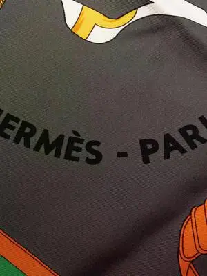 Hermès 2000-2026 Tout En Carre Silk Scarf 90 Scarves