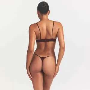 SKIMS T Shirt Bra | Red | | Everyday Cotton