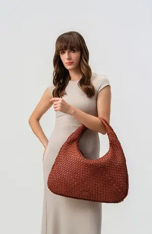 Écotorie San Angelo Leather Hobo Bag