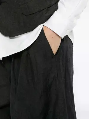 KLASICA Pleated-waist Cropped Trousers